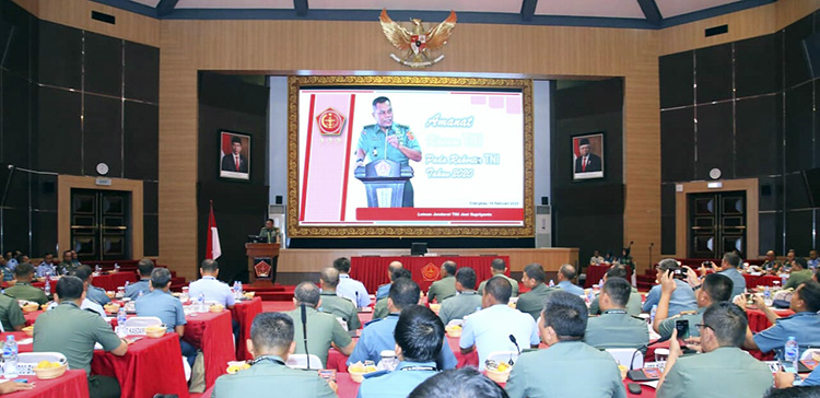 Rapat Koordinasi Teritorial TNI Dibuka Kasum TNI - PONTAS.ID
