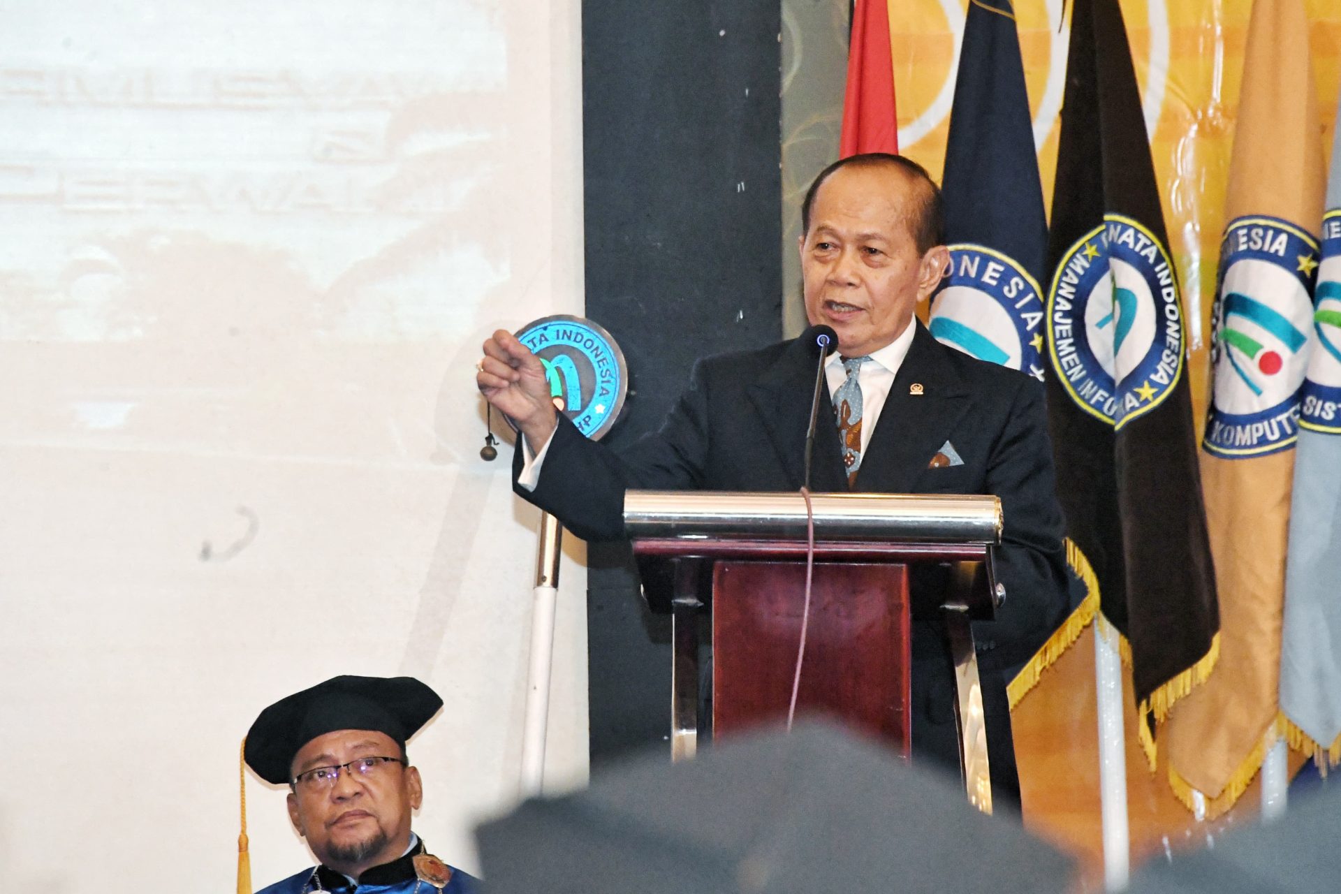 Wisuda XXVII STMIK Pranata Indonesia, Syarief Hasan: Jadilah Pelopor ...