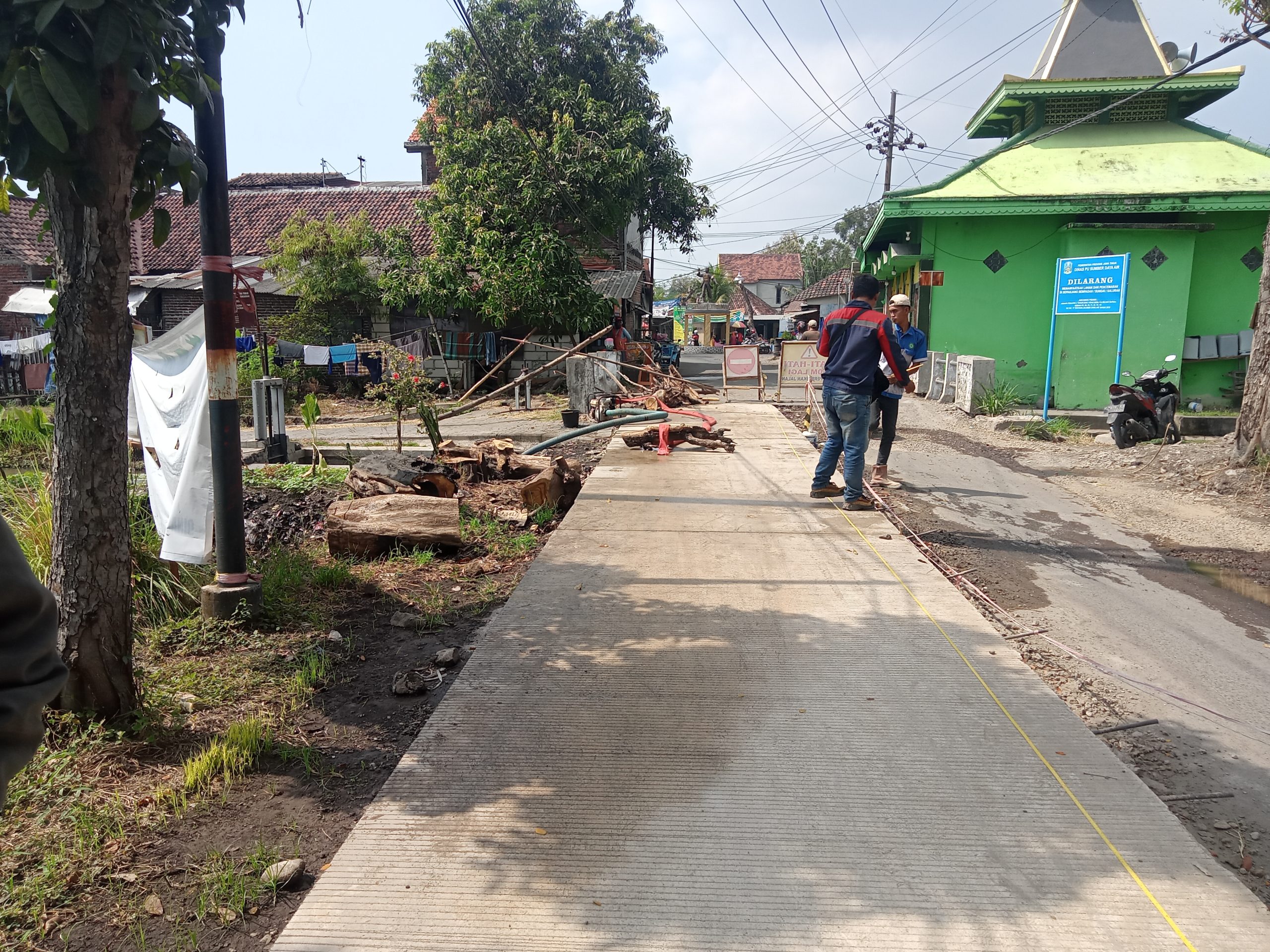 Proyek Pekerjaan Pengecoran Jalan Kolursari Bangil Sudah Capai 45 ...
